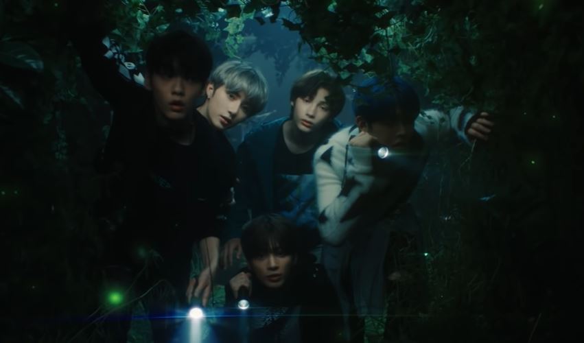 [Review] Run Away – TXT – KPOPREVIEWED