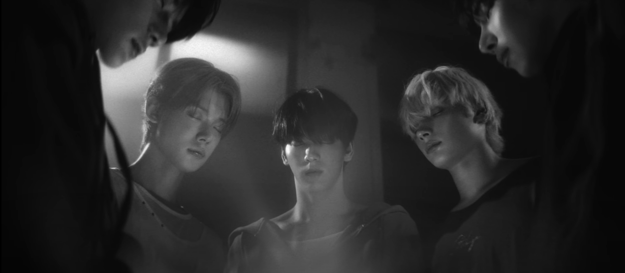 [Review] Beautiful Strangers – TXT – KPOPREVIEWED